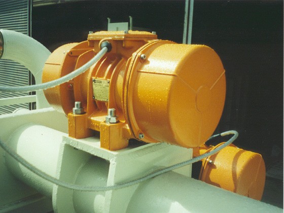 Industrial Vibratory Equipment - Prevent vessel blockage and slow feeds